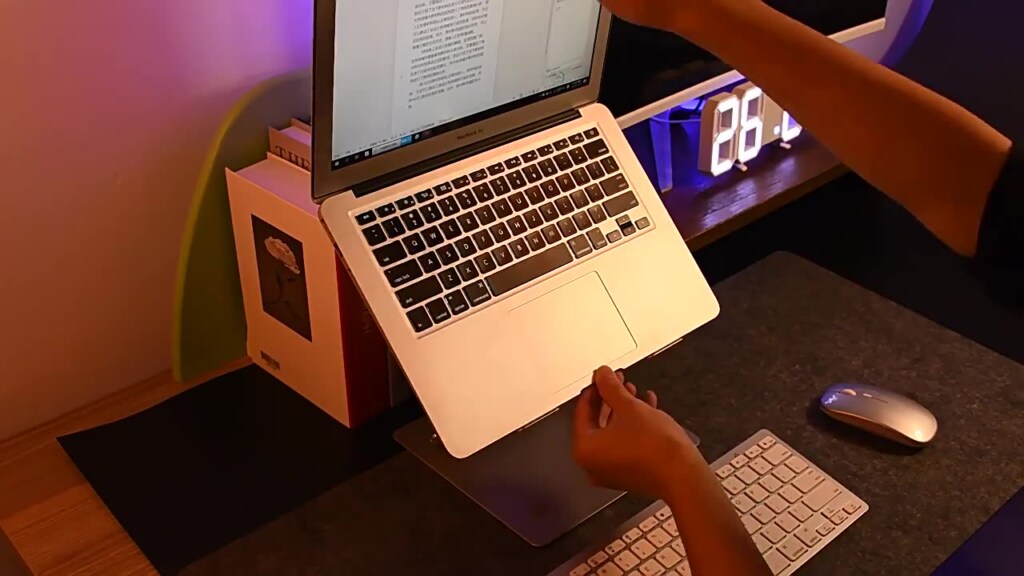 Kệ macbook, laptop nhôm gấp gọn điều chỉnh độ cao thấp